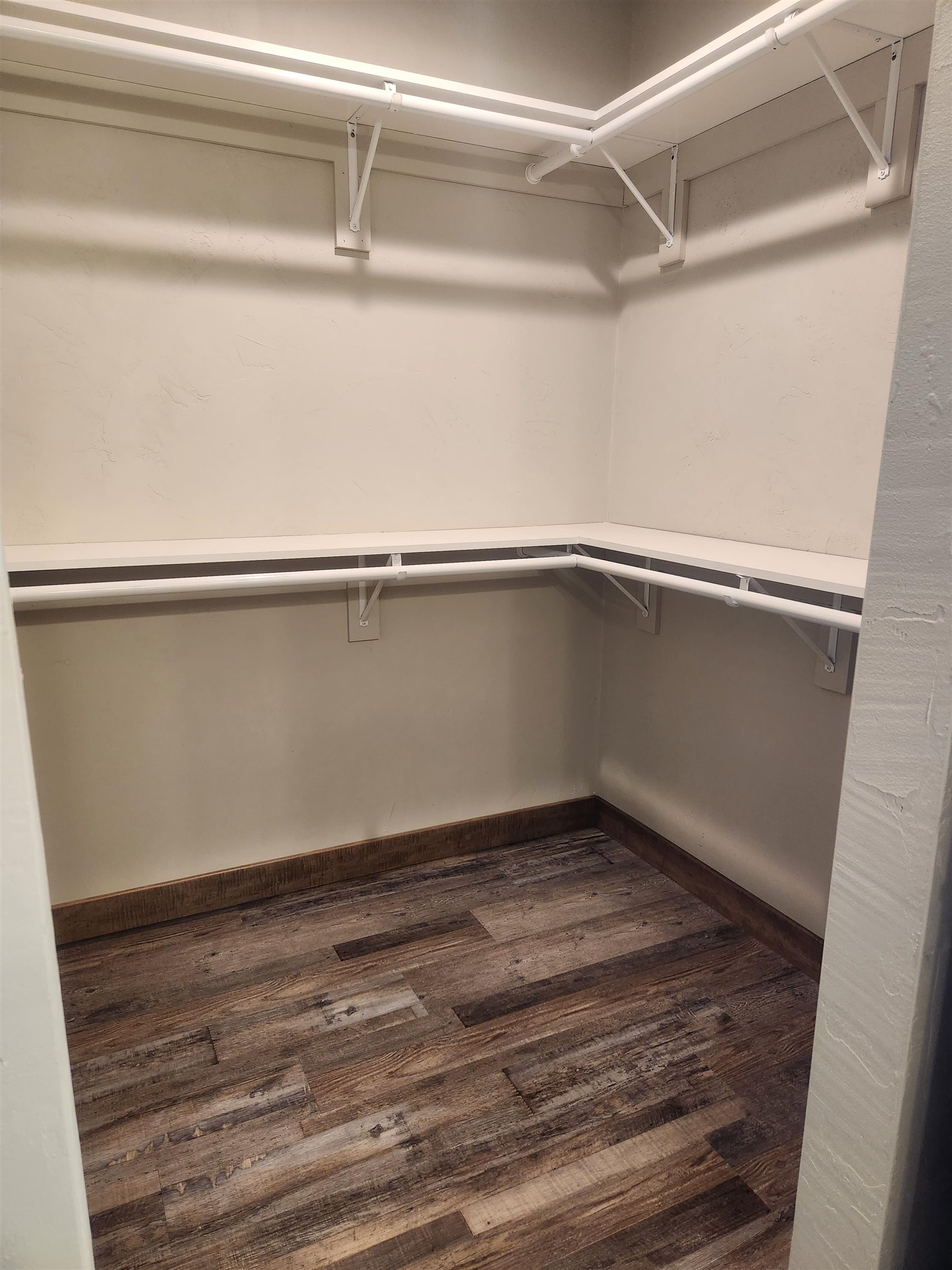 RED FOX Lane KAUKAUNA WI 54130 - Adashun Jones