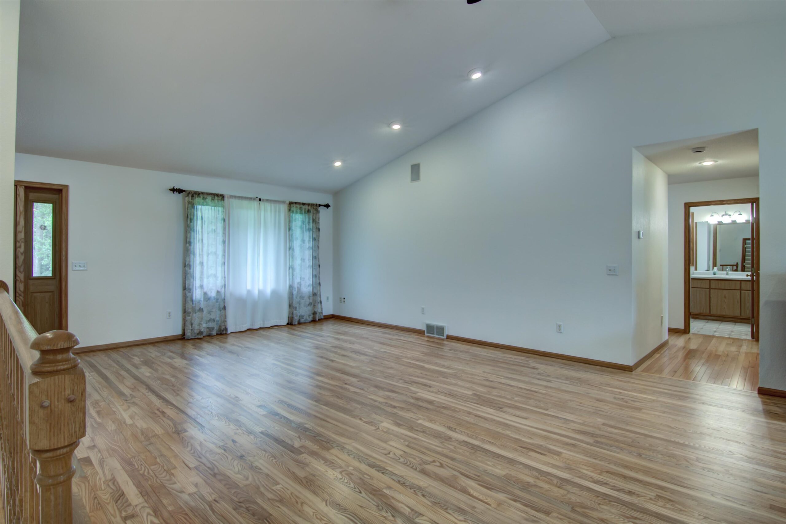 8103 FOLSOM W EAU CLAIRE WI 54703 - Adashun Jones