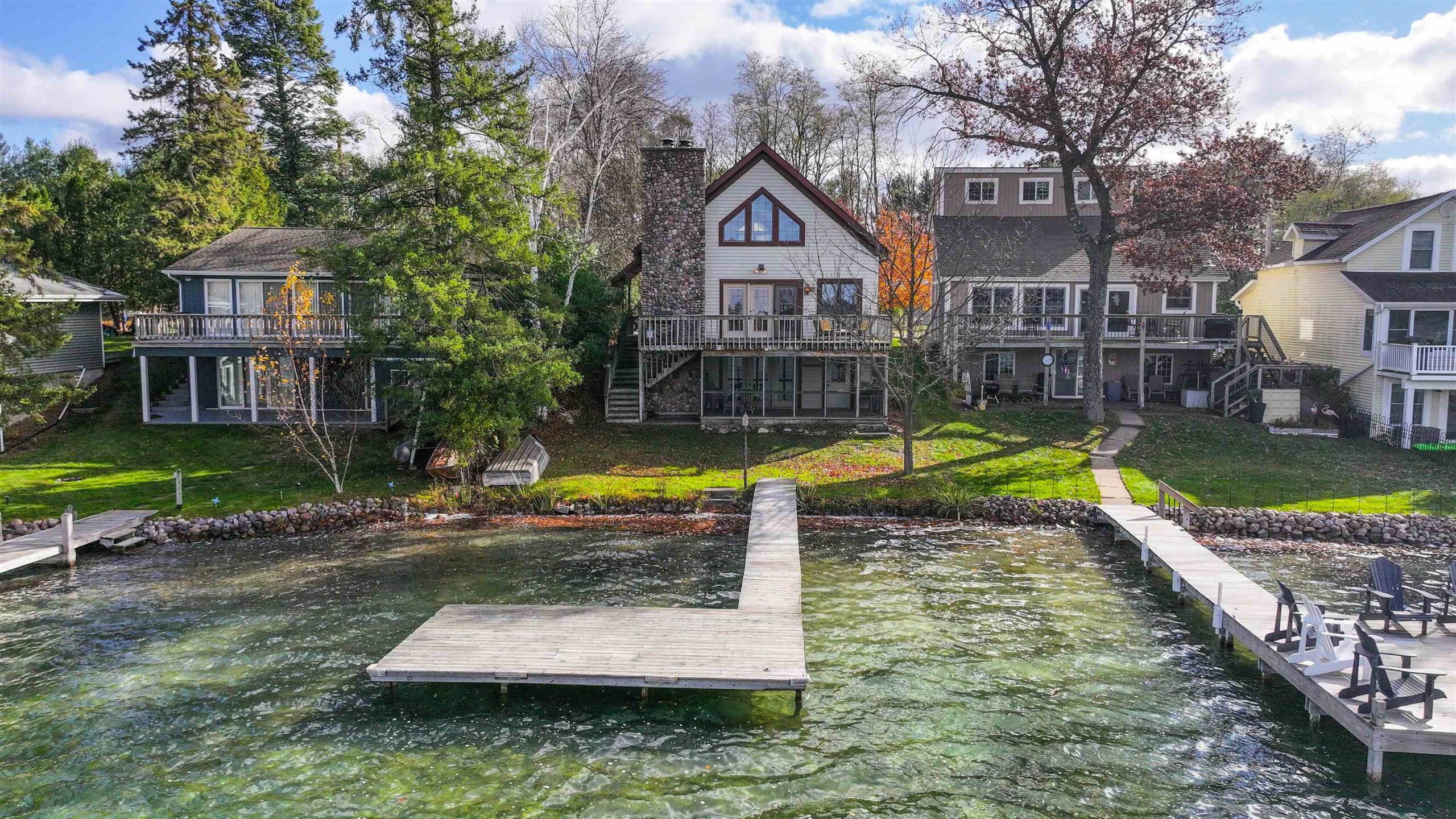 E1402 GRANDVIEW WAUPACA WI 54981 - Adashun Jones