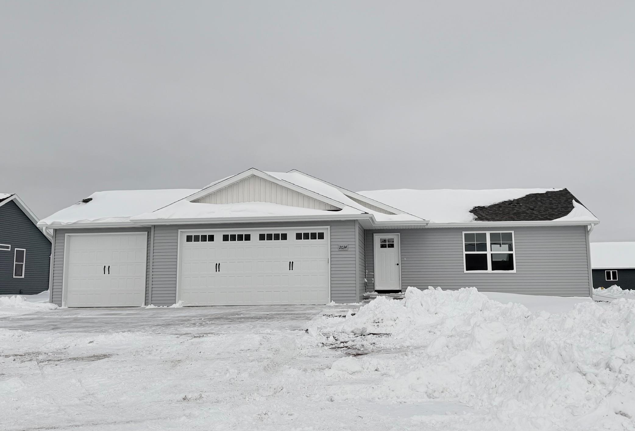 RED FOX Lane KAUKAUNA WI 54130 - Adashun Jones