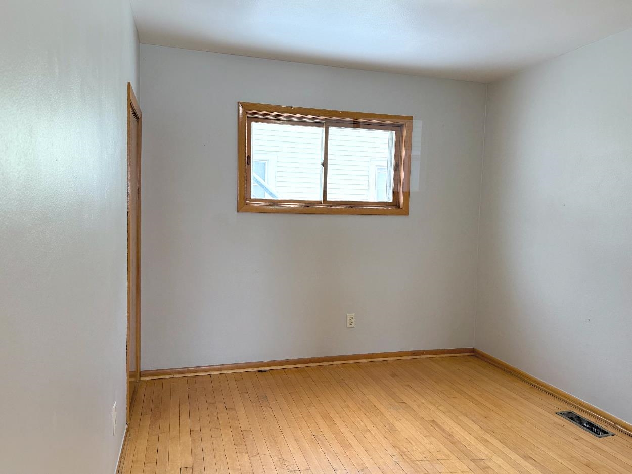 752 FRANKLIN OSHKOSH WI 54901 - Adashun Jones