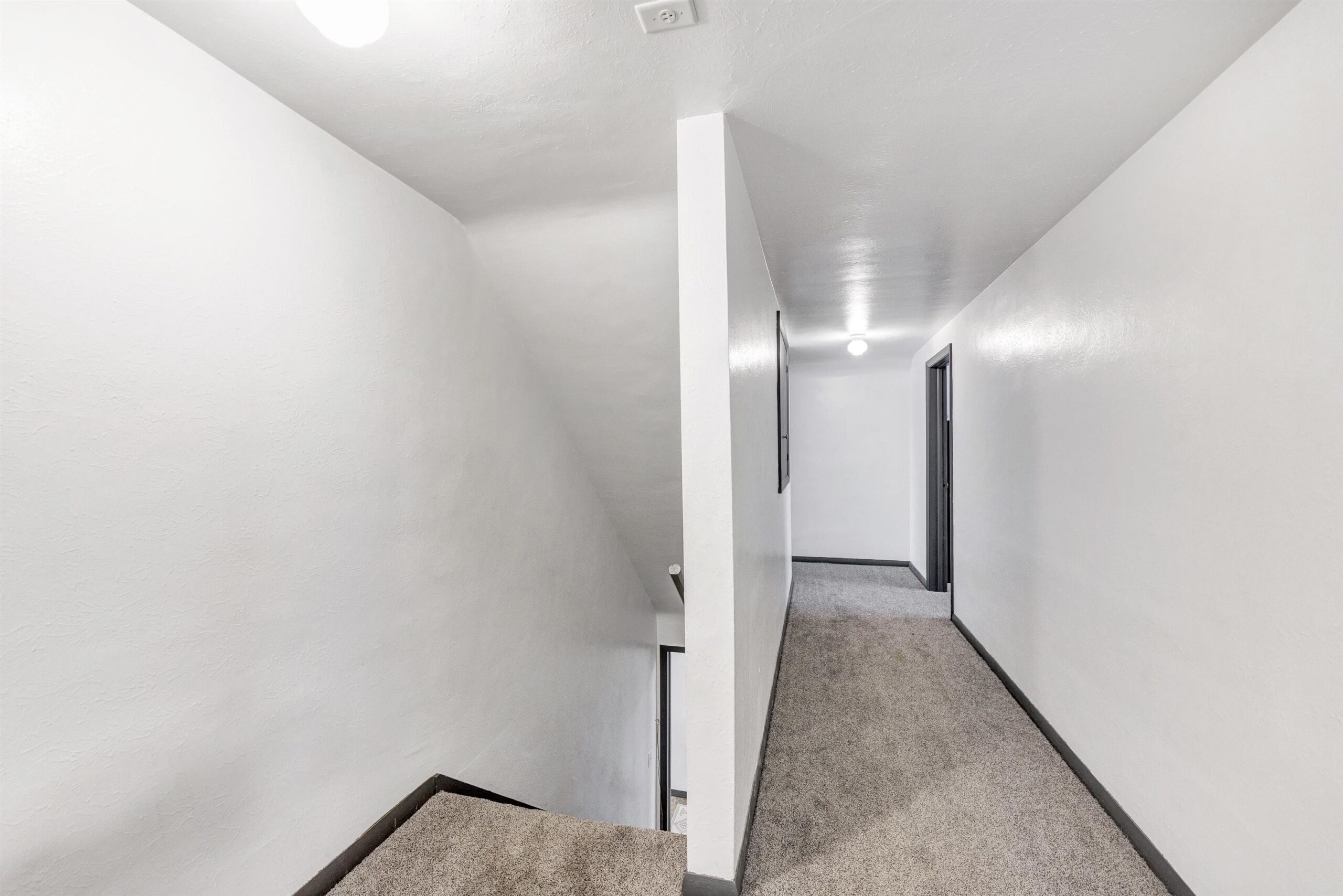 2412 WATER DIVISION GREEN BAY WI 54311 - Adashun Jones